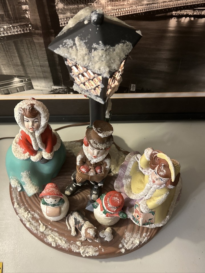 Vintage Atlantic Mold Ceramic Christmas Carolers & Lighted Lamp Post On ...