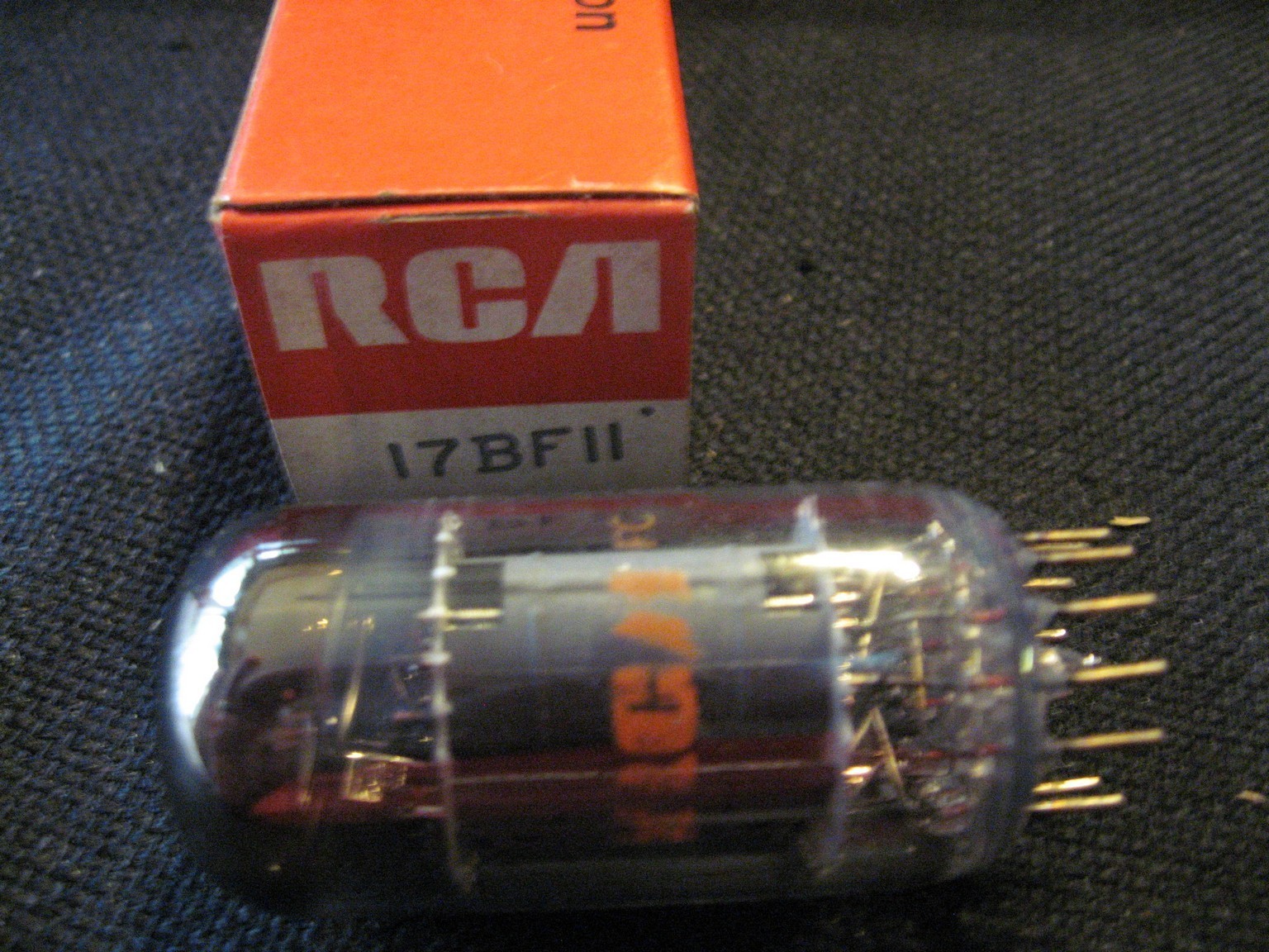Vintage Radio TV Electron Vacuum Tube 7A7 6GF7A 3A3C 12DQ6 17BF11 Many ...