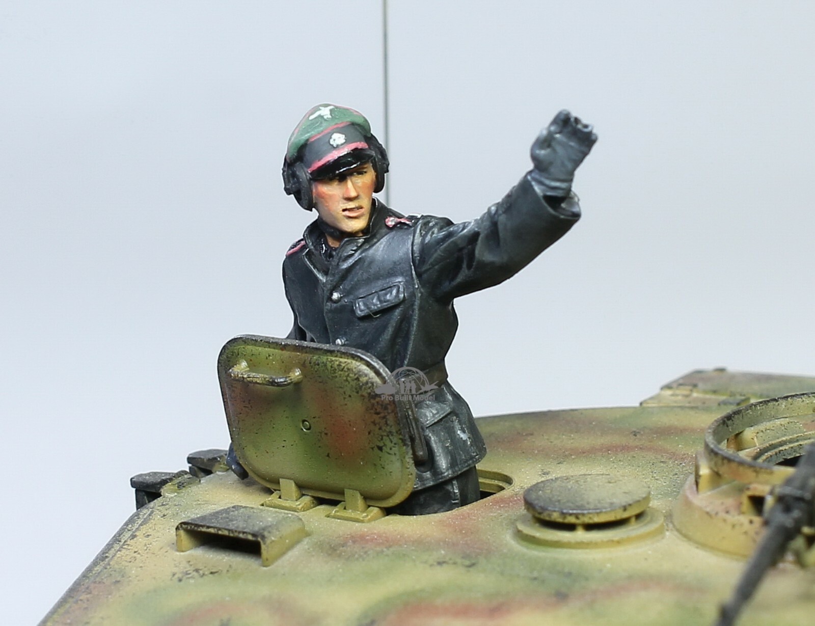 PreSale German SS Panzer Commander (02 Figures) WW2 1:35 Pro Built ...