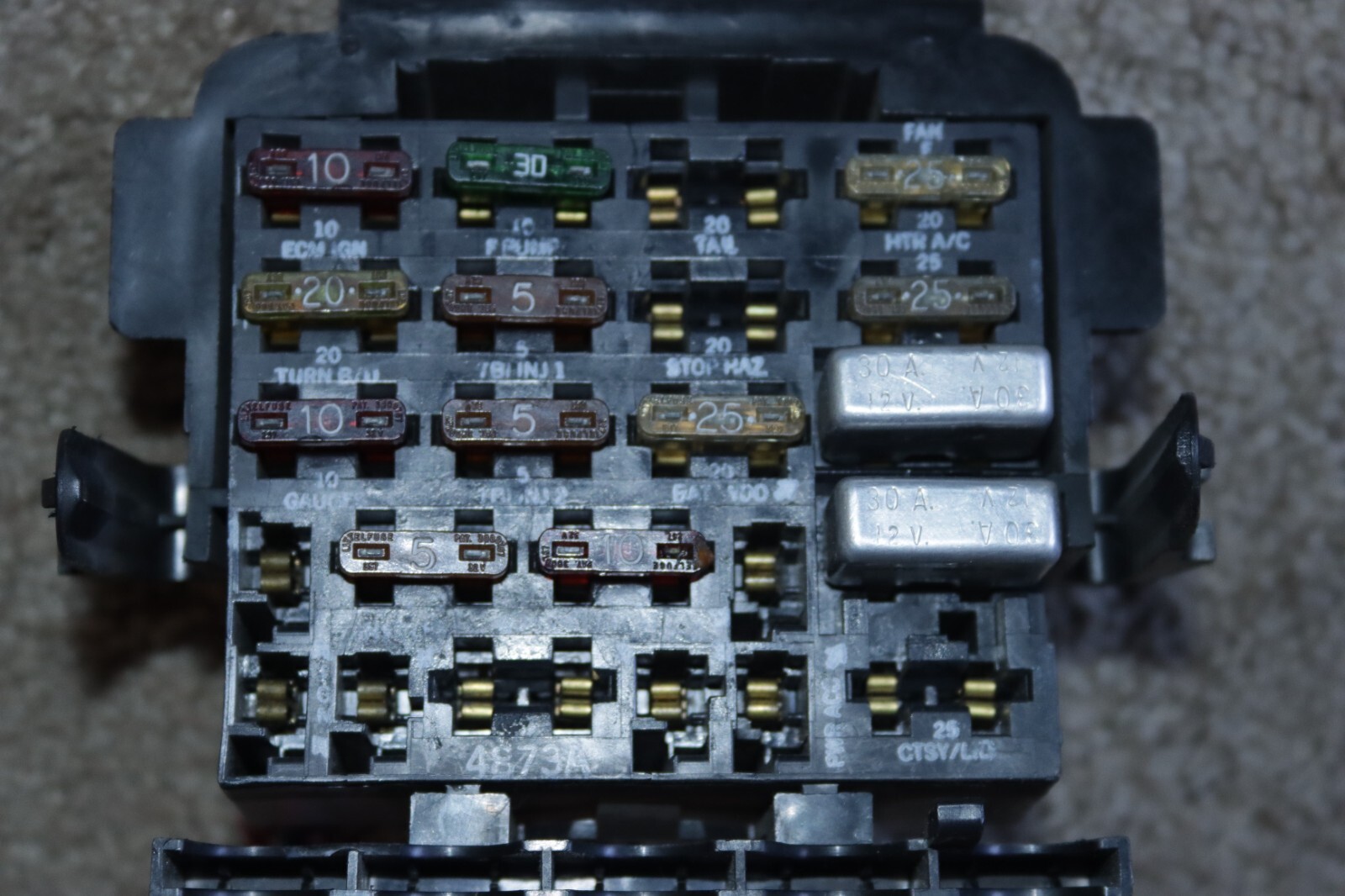 PONTIAC FIERO Fuse Box Engine. FROM 87 4 CYLINDER AUTOMATIC.. GREAT ...