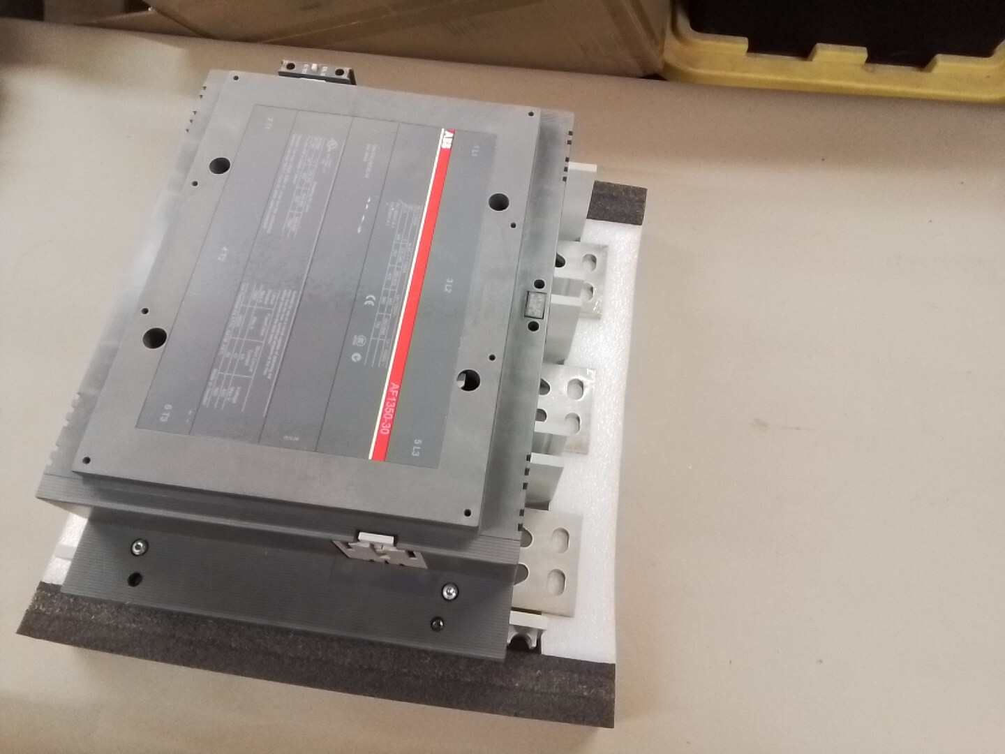 ABB Contactor AF1350-30-11 1350A 600V AC with 100-250v DC coil 1000HP 3 ...