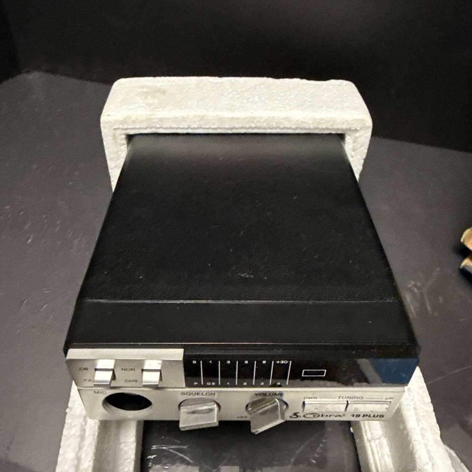 Cobra Model 19 Plus CB Radio - 40 Channel - New Open Box Includes ...