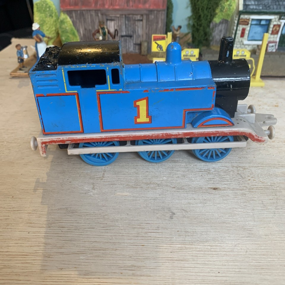 Thomas The Tank Engine Britt Allcroft (Thomas) Limited 1988 The ERTL.co ...