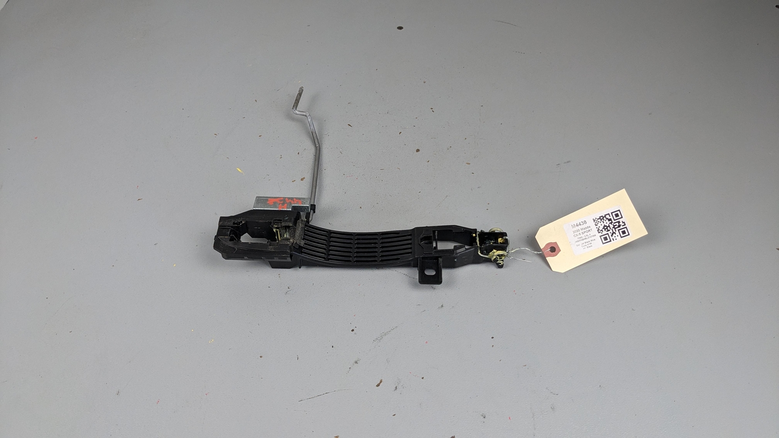 Front Right Door Outside Handle Bracket 2020 Mazda CX-5 KB7W-58-42X ...