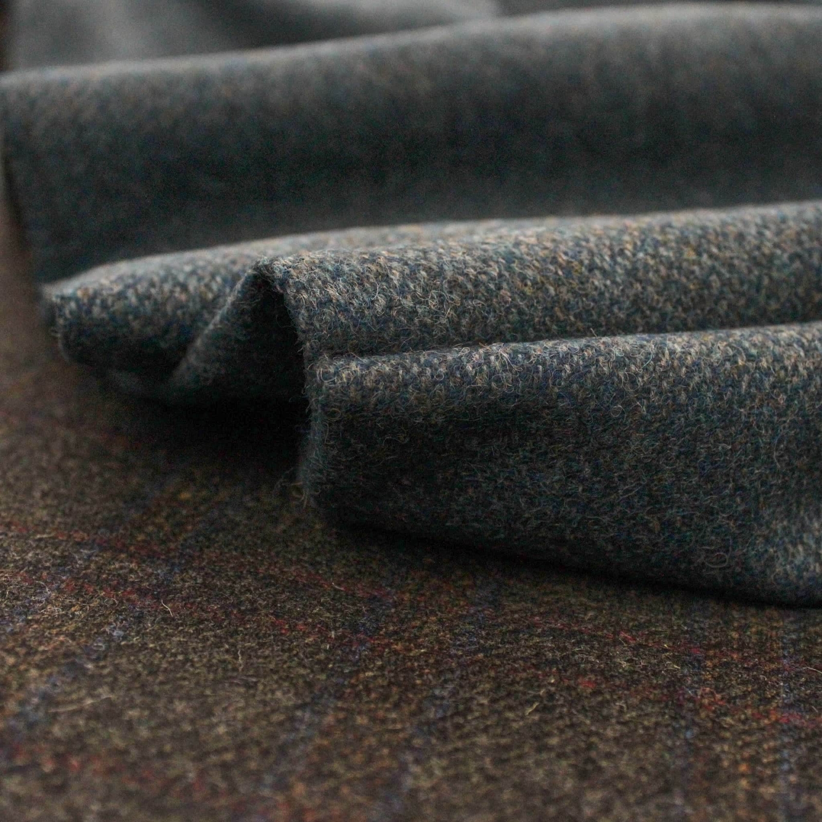 Italian 100% Wool Coating Jacketing Suiting Check Herringbone Tweed ...