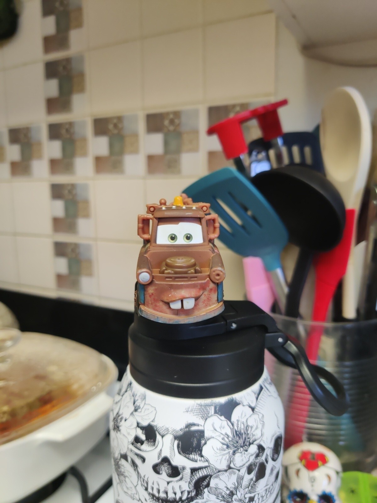 MATTEL DISNEY PIXAR CARS 2 RACE TEAM MATER #1