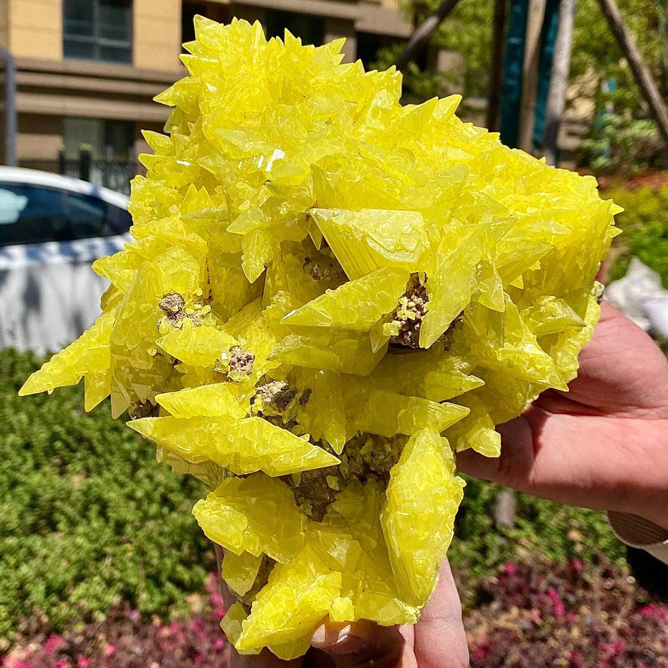 Natural bright yellow sulfur crystal quartz crystal mineral specimen ...