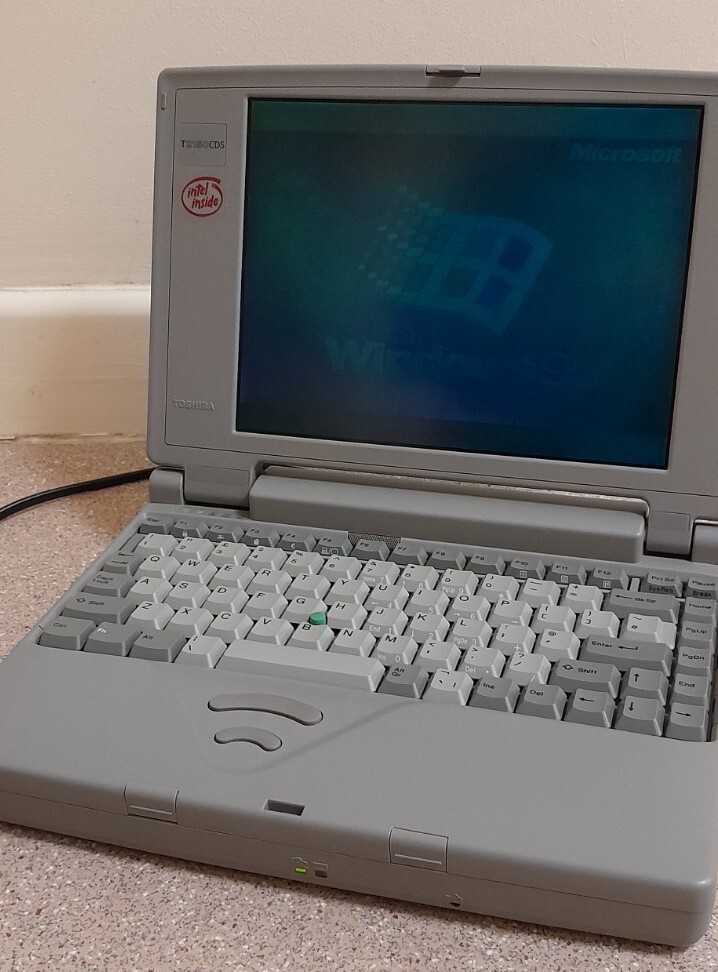 ! Very Rare TOSHIBA T2150CDS /260 1st CD drive early vtg 1995 laptop PC ...