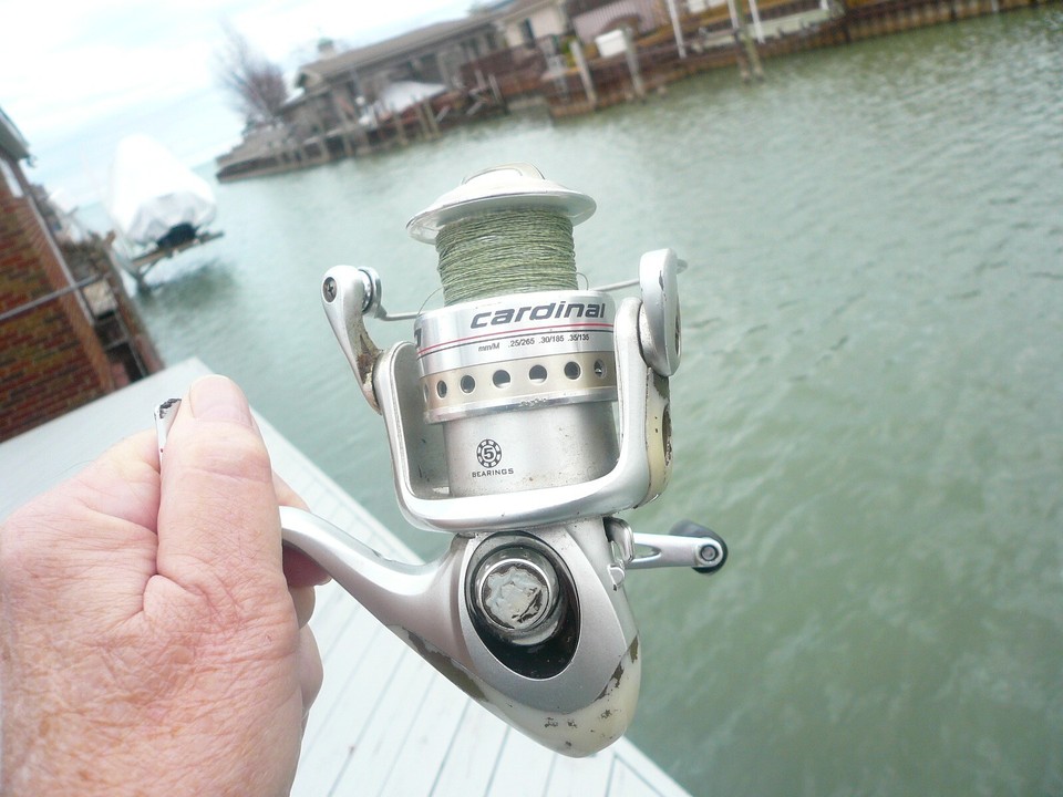 ABU GARCIA CARDINAL #104 5 BEARING, PARTS OR REPAIR=BAD FOOT ,WORKS ...