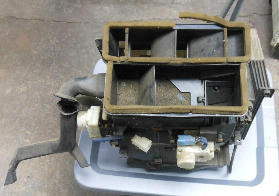 91 99 Mitsubishi 3000GT Dodge Stealth HVAC Heater Core Box Assembly ...