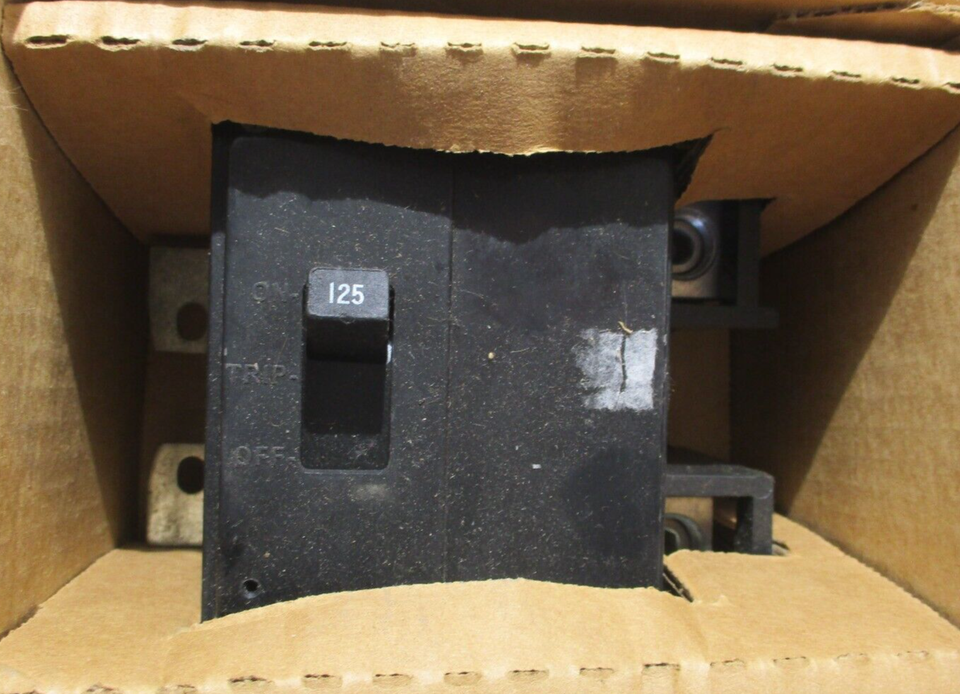 NEW EATON CUTLER-HAMMER BWH2125 2 POLE 125A/AMP CIRCUIT BREAKER ...
