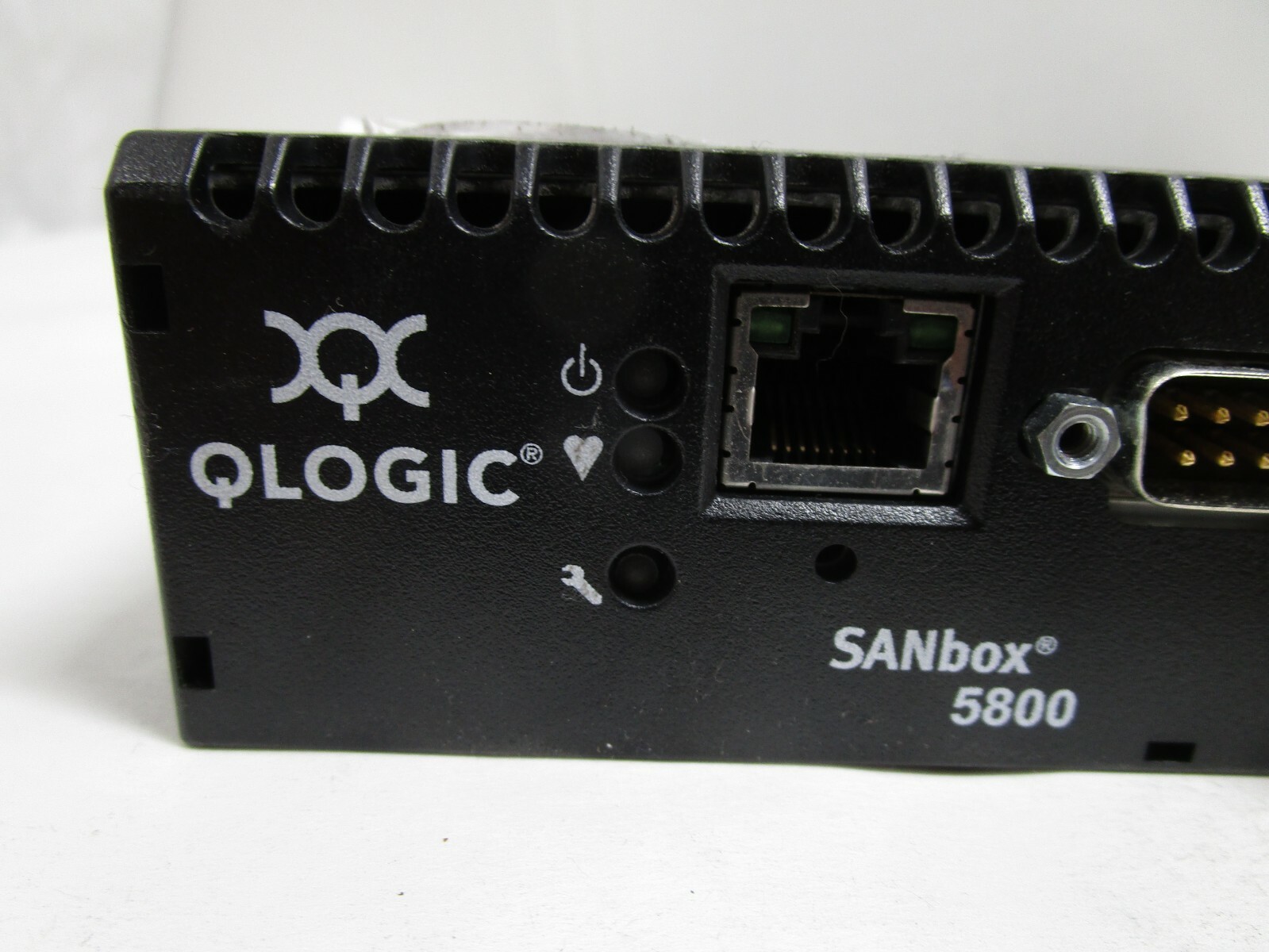 QLOGIC SANbox 5800 24-Port Fibre Channel Switch SB5800V-08A W/ GBICS | eBay