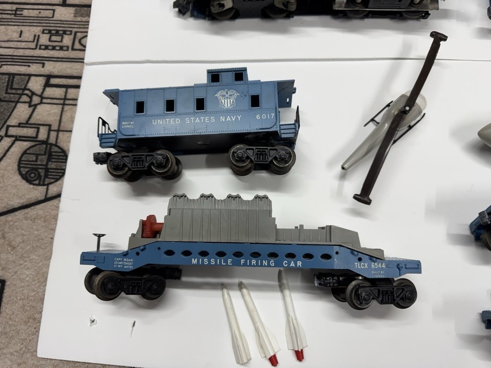 LIONEL Train 224 UNITED STATES NAVY DIESEL Set W/ 6017 6544 6830 6820 ...