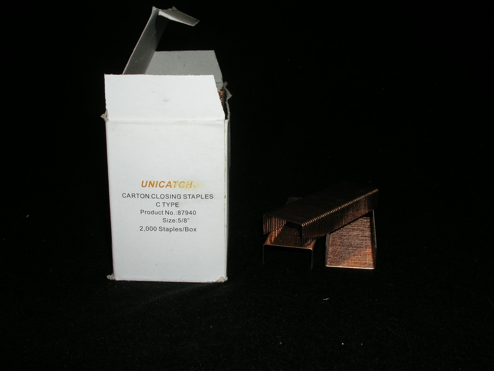 UNICATCH 87940 Copper Plated Box Staples. 16 GA. 5/8" - 2000 count. 1 ...