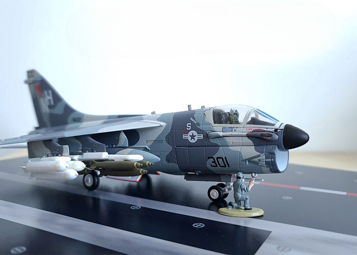 Diorama 1/72 Airport Passenger Aircraft Runroad Model Apron Pad Tarmac ...