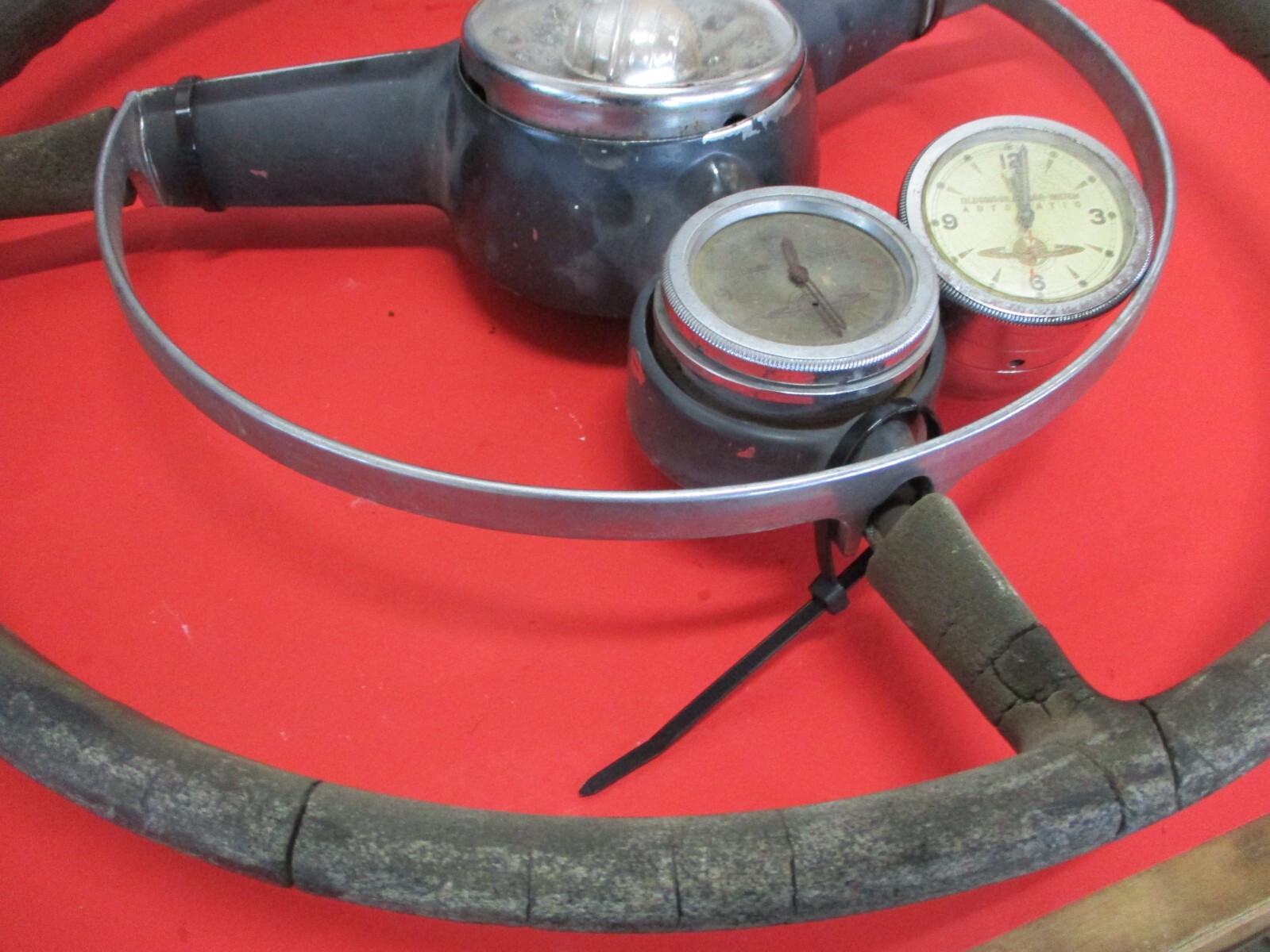 ORIGINAL 1950 1951 1952 Oldsmobile Clock Steering Wheel w/ Extra Clock ...