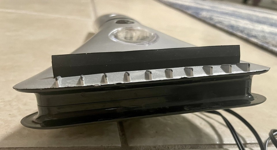 SHARPER IMAGE HEATED ICE SCRAPER 810022140079 MSRP $49.99 Car ...