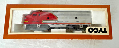 Tyco HO Electric Train Set Sante Fe 4015 Locomotive Controller Extras ...