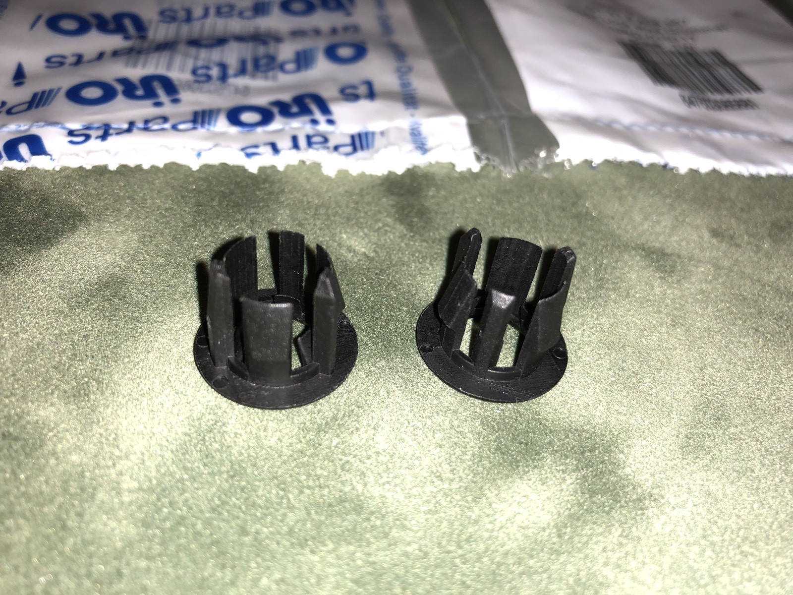 Door Lock Rod Cover Grommet SET (QTY 2) 00-06 BMW X5 51418408567 URO | eBay