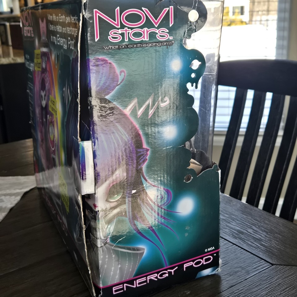 NOVI STARS ENERGY POD NITA LIGHT GLOW IN THE DARK DOLL MGA ALIEN BOX ...
