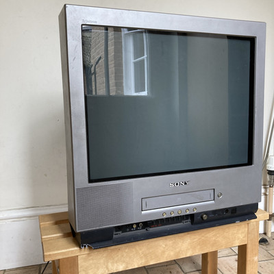 Vintage Retro Gaming TV -Sony Trinitron 21" CRT- VHS - KV-21FV1U Not ...