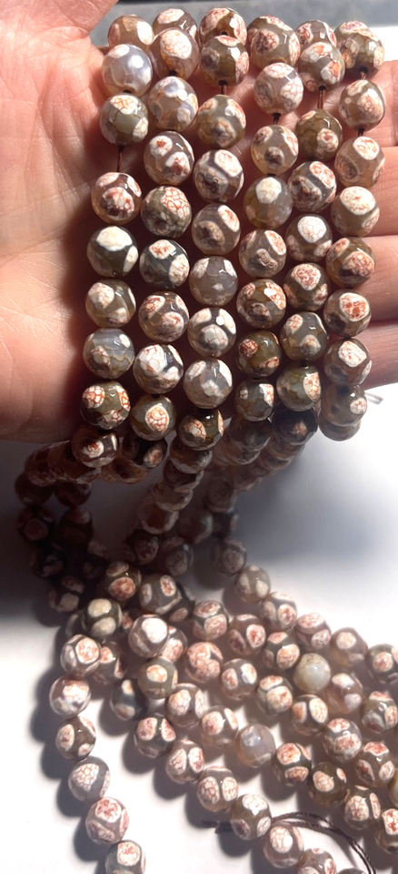 10 MM TIBETAN DZI AGATE FACETED BEADS 15" WHITE/RUST STRAND BELOW ...