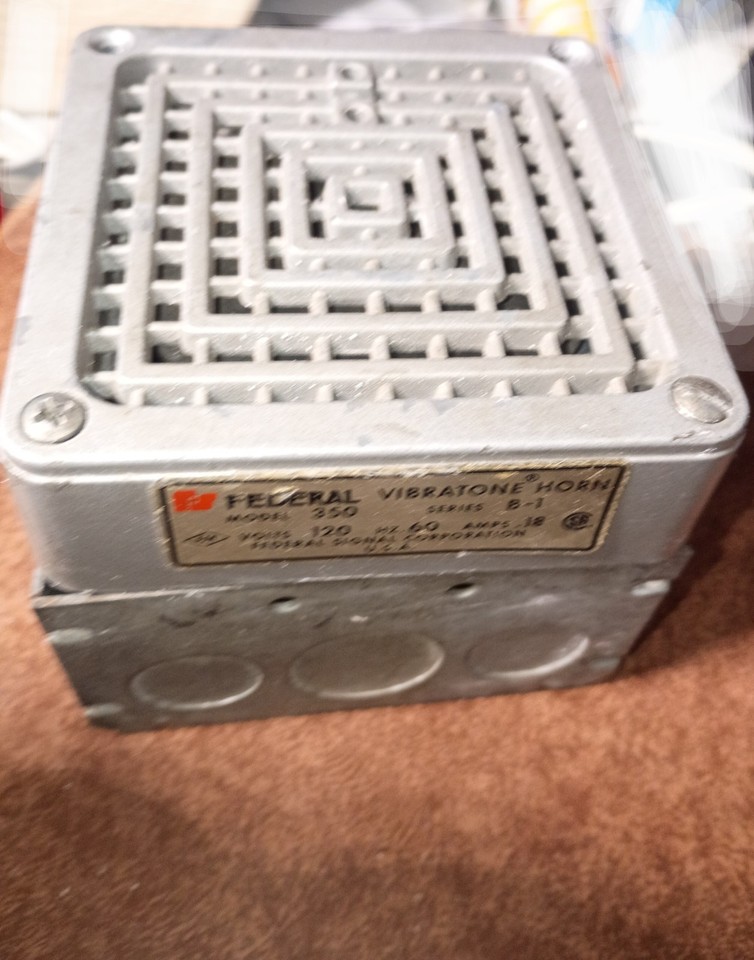 FEDERAL SIGNAL MODEL 350 VIBRATONE HORN SERIES 240V 60HZ | eBay