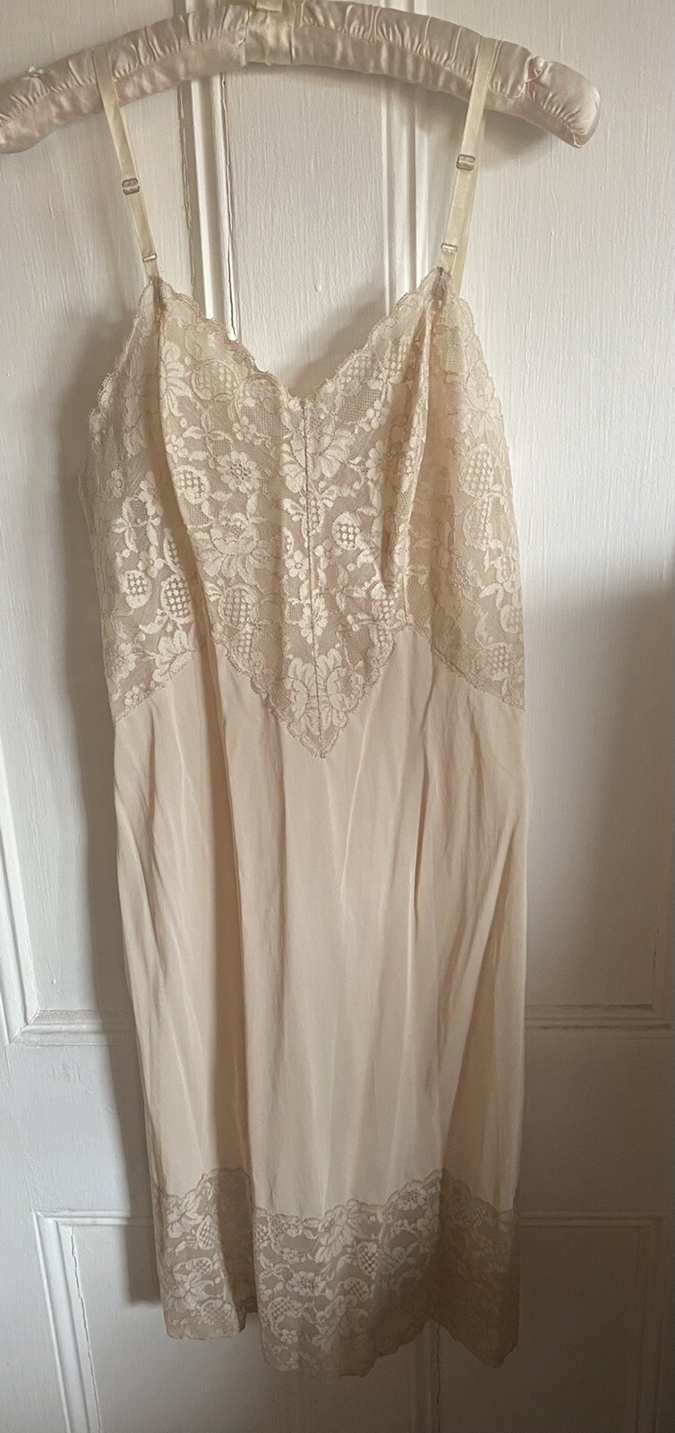 Vintage Vanity Fair Full Slip Lace Trim Tricot All Ny… - Gem