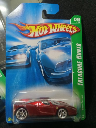 HOT WHEELS 2007 ENZO FERRARI SUPER and Reg. Treasure Hunts w acrylic ...