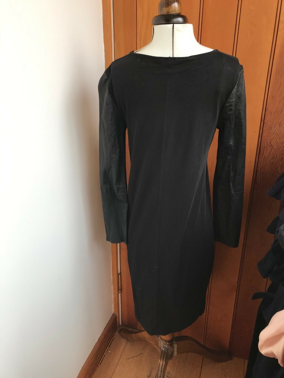 cos black shift dress with real leather perforated sl… - Gem