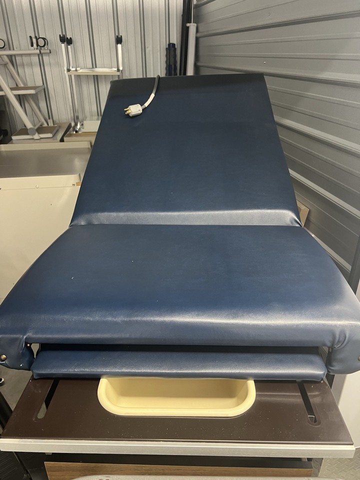 good for tattoo.Midmark/Ritter 104 medical exam table blue color good ...