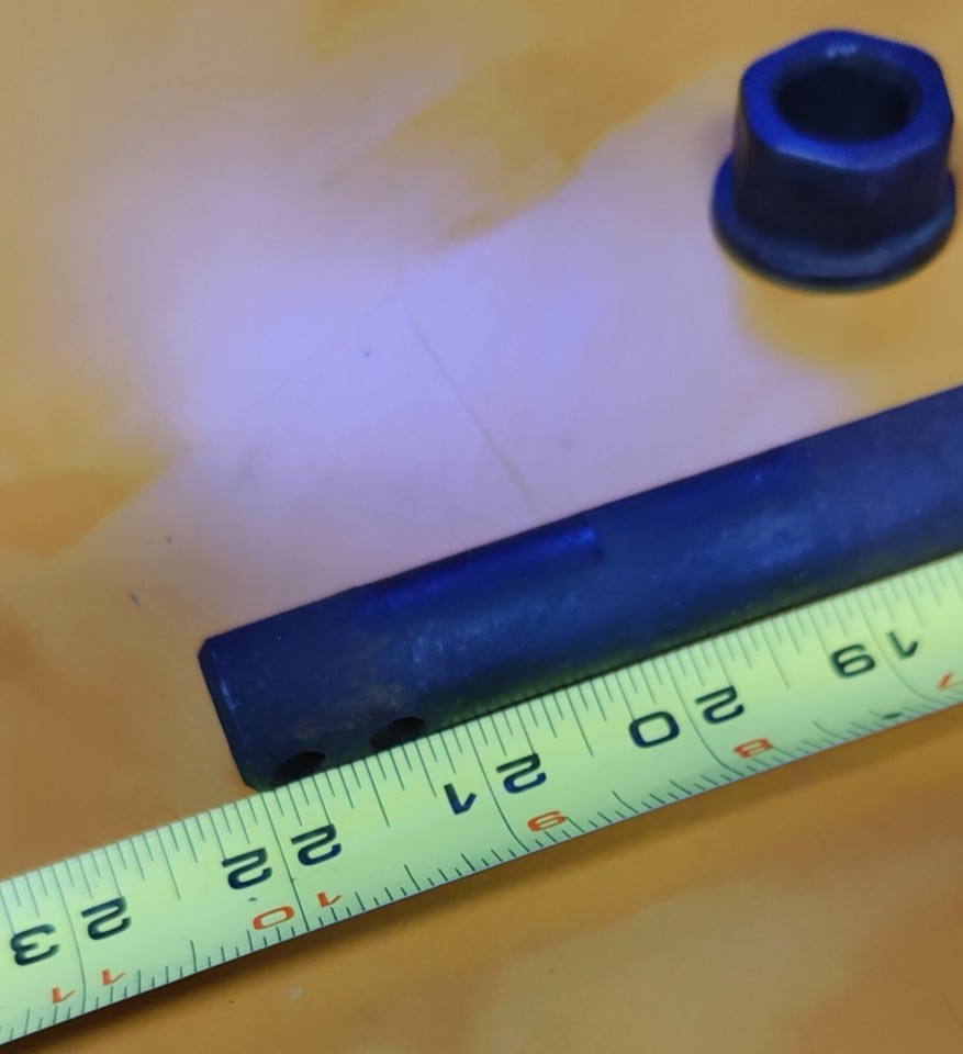 MTD Yard Machines 8/24 SNOWBLOWER AXLE SHAFT 738-0869 w/ Spacers ...