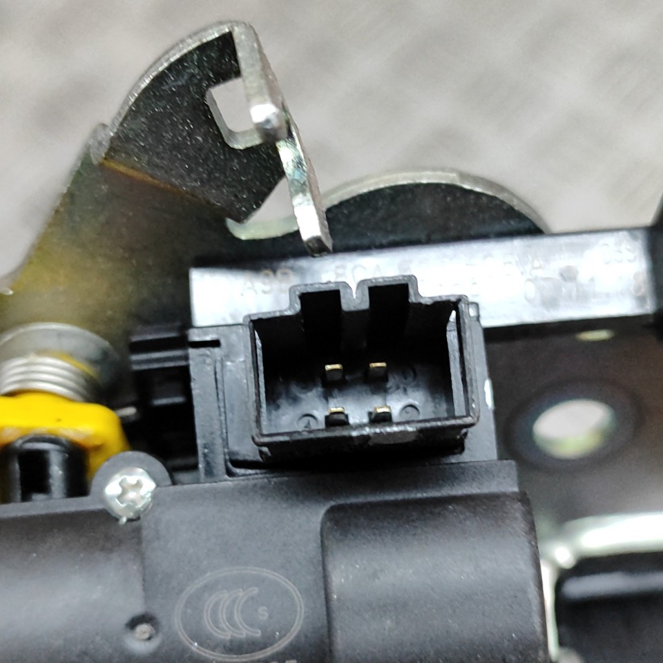 AUDI Q5 FY Heckklappen-Kofferraumschloss 80A827506A 2.0 Diesel 2019 ...