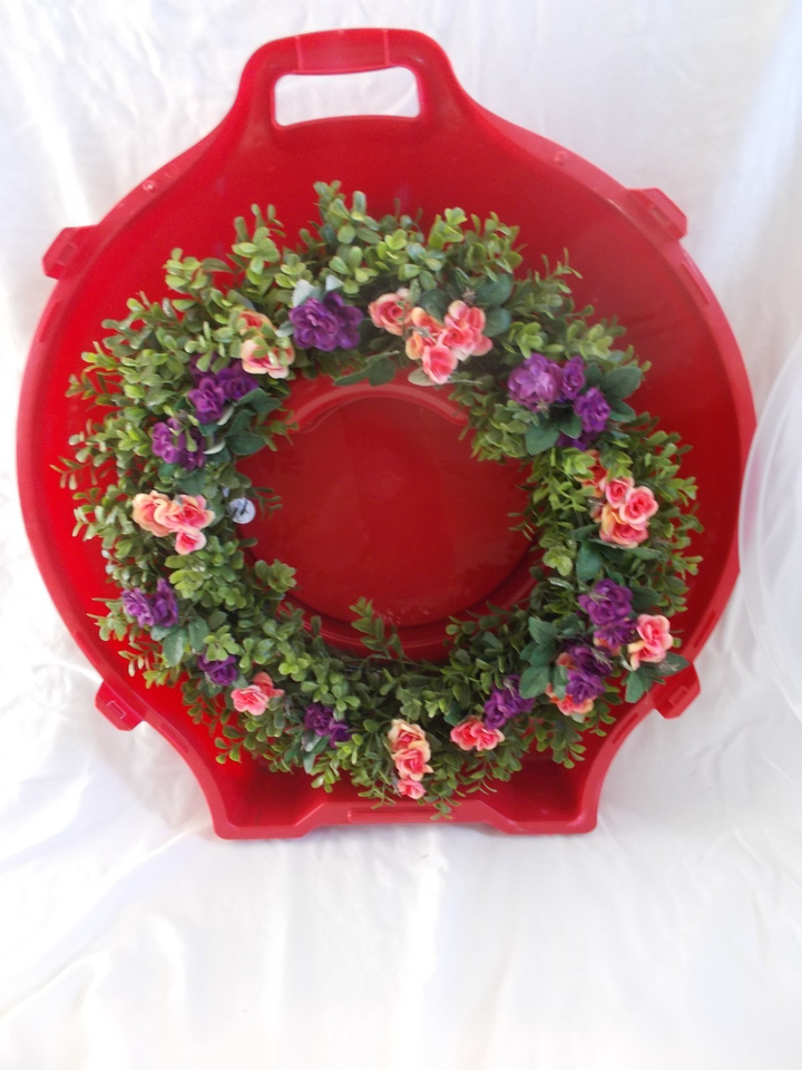 Sterilite Plastic 24" Wreath Storage Box with Handle & Artificial ...