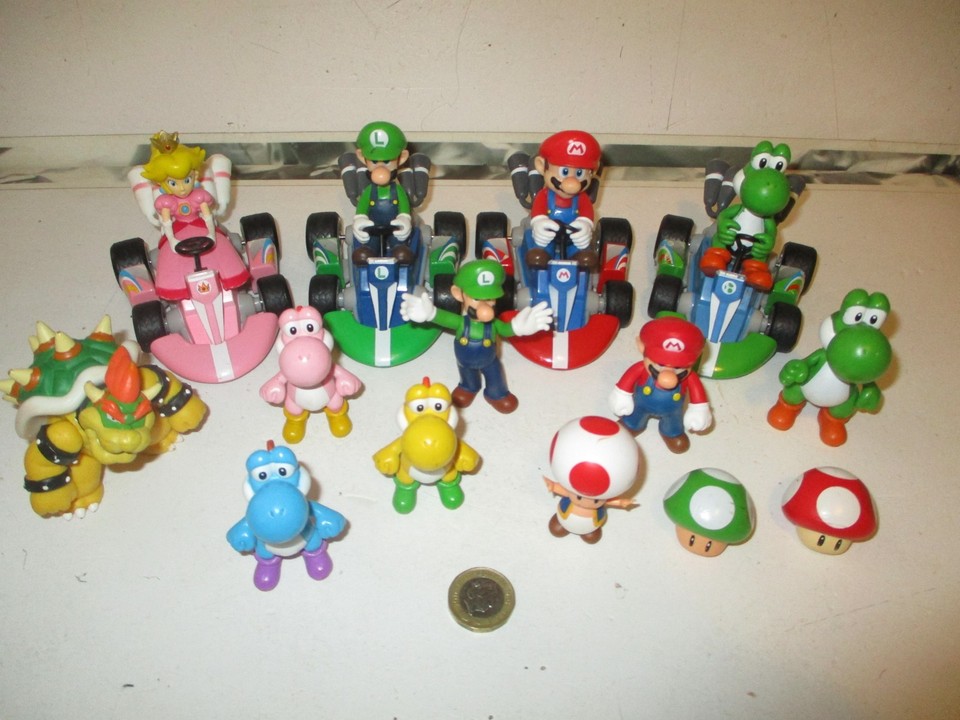Nintendo Mario 4 Kart Pull-Back Racer Bundle plus 10 Mario & Friends ...