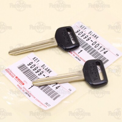 New Genuine OEM Toyota Corolla Pickup Supra 4Runner Key Blanks ...