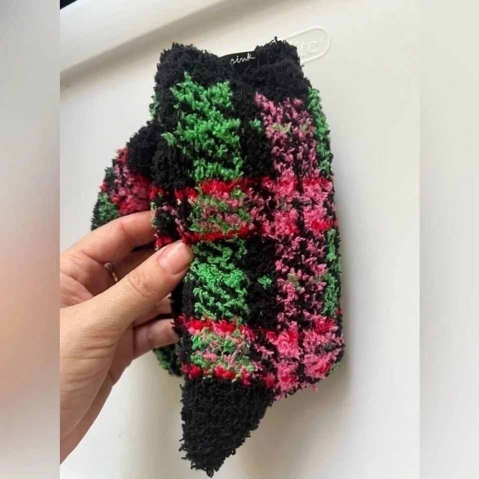 NWT Victoria's Secret Pink Plaid Crew Socks, Fuzzy Halloween Fall ...