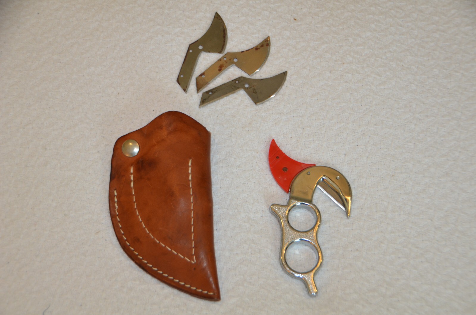 WYOMING KNIFE HUNTERS SKINNING TOOL MADE IN U.S.A. W/LEATHER SHEATH ...