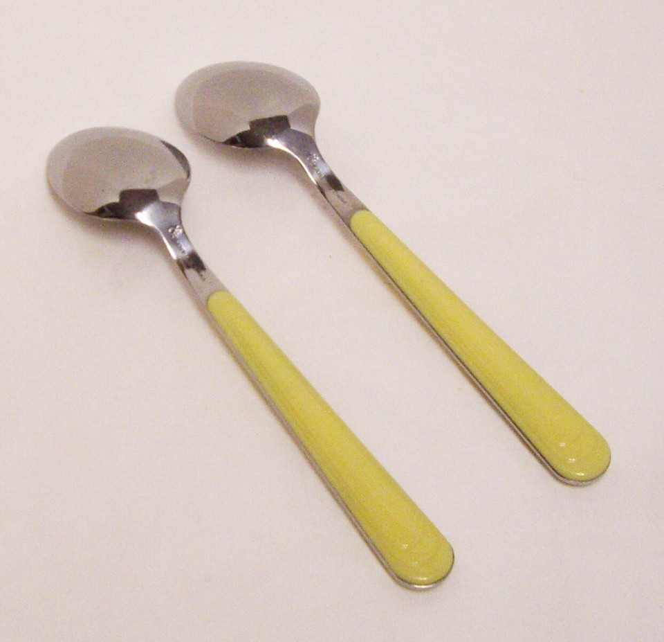 Gibson Deco Yellow 18/0 Stainless Flatware Plastic Layered Handle 2 ...