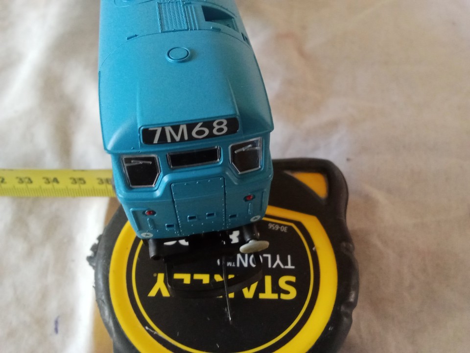 OO GAUGE LOCO CLASS 31 D5578 SOLD AS USED RUNS BOTH WAYS THEN JUST STOP ...