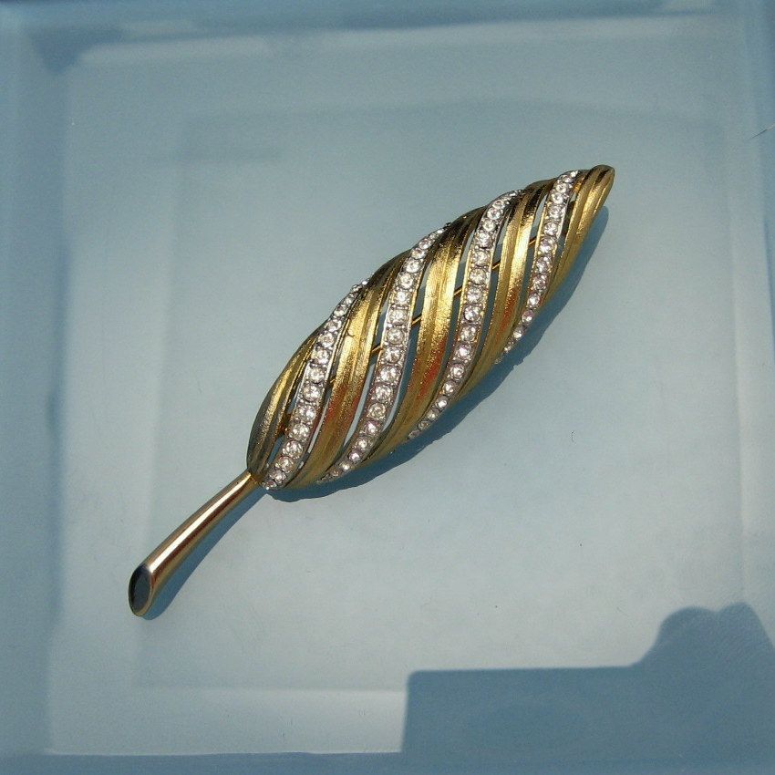 MARVELLA Vintage Gold Plated Leaf Brooch Pin Sparkling Rhinestones NOS ...