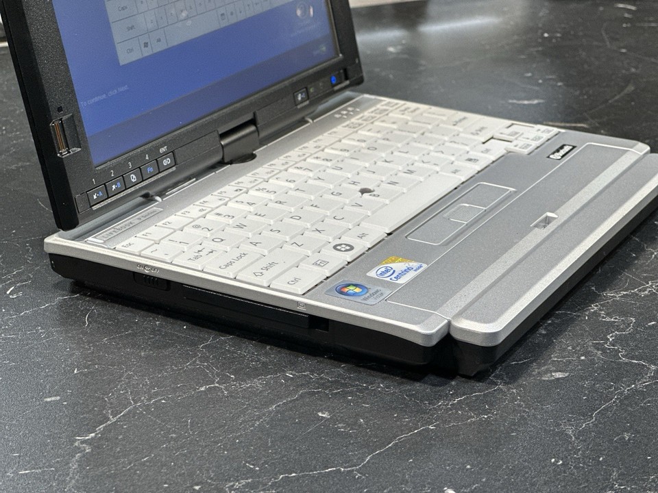 Fujitsu LifeBook P1630 Tablet PC Core 2 Duo 1.2GHz 2GB 64GB SSD WinXP ...
