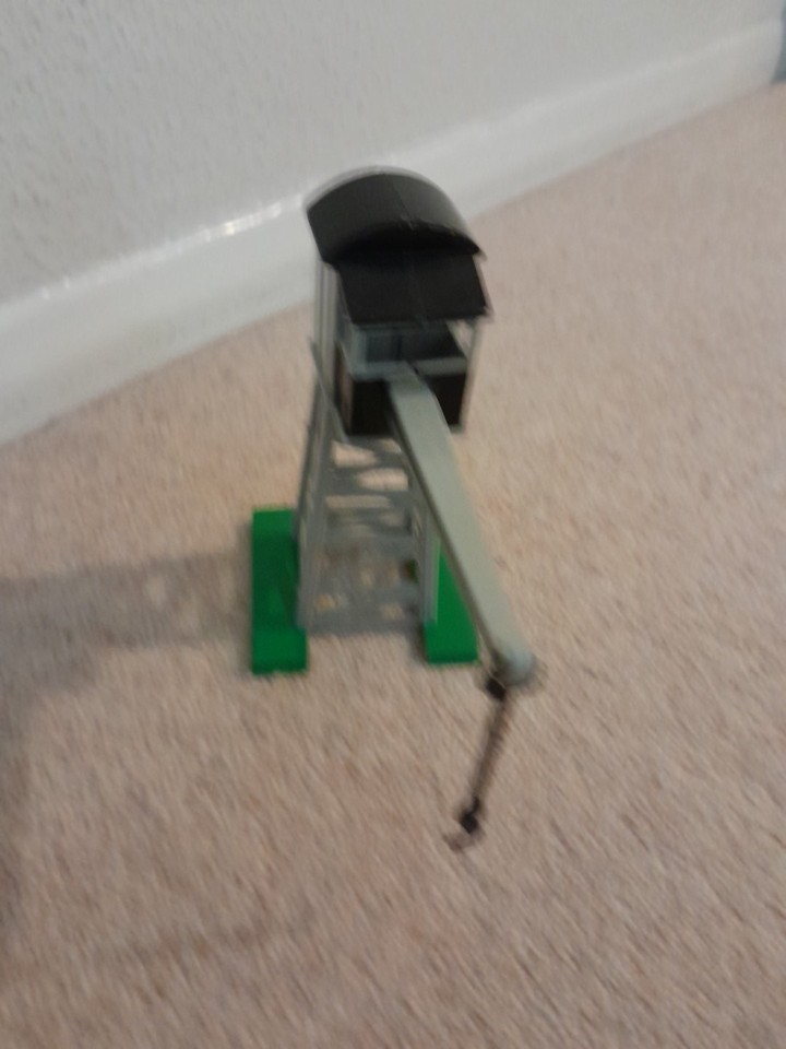 Harbour Crane ERTL Thomas & Friends - Used Vintage Plastic Crane | eBay