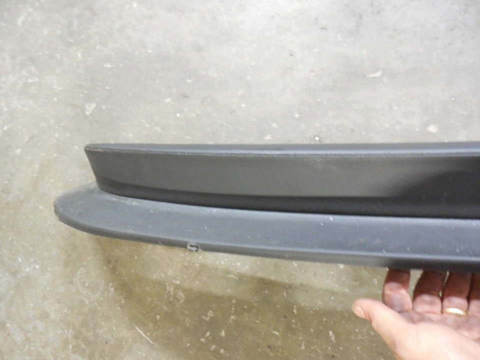 07-12 Mercedes R230 SL550 SL500 SL63 Rear Deck Panel Cover Trim Block ...