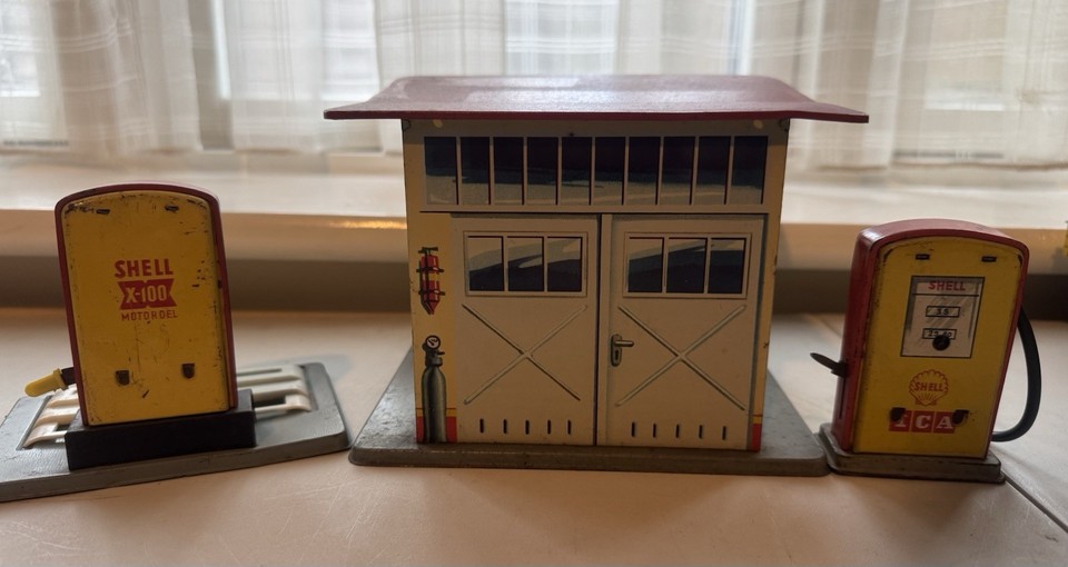 GAMA Shell Gas Station Tinplate Toy | eBay UK