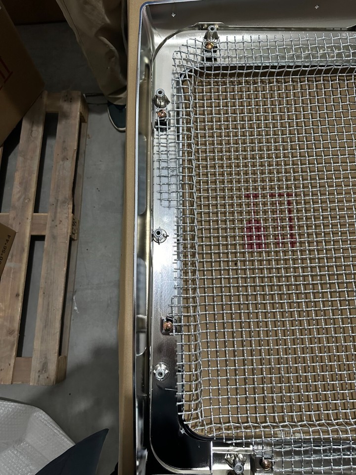 Kenworth T880 Chrome Grille with Bug Screen | Silver | Mesh | Front | 1 ...