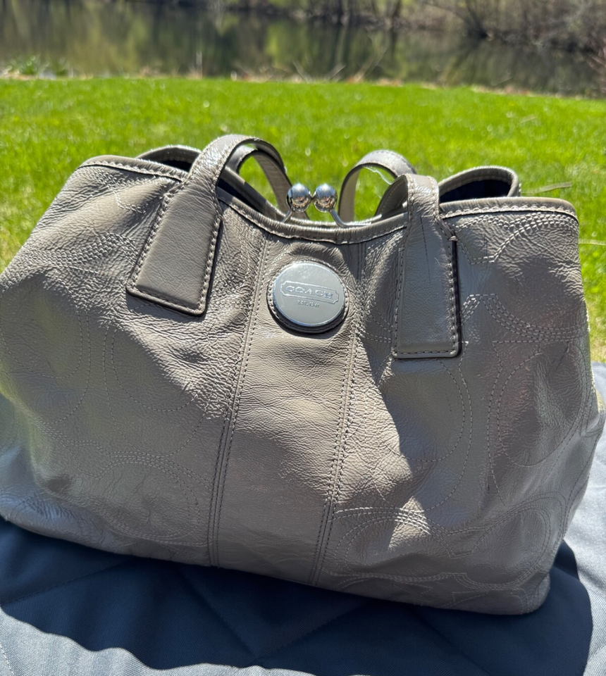Authentic Coach Gray/Silver Kiss Lock Handbag Purse Hobo Bag | eBay