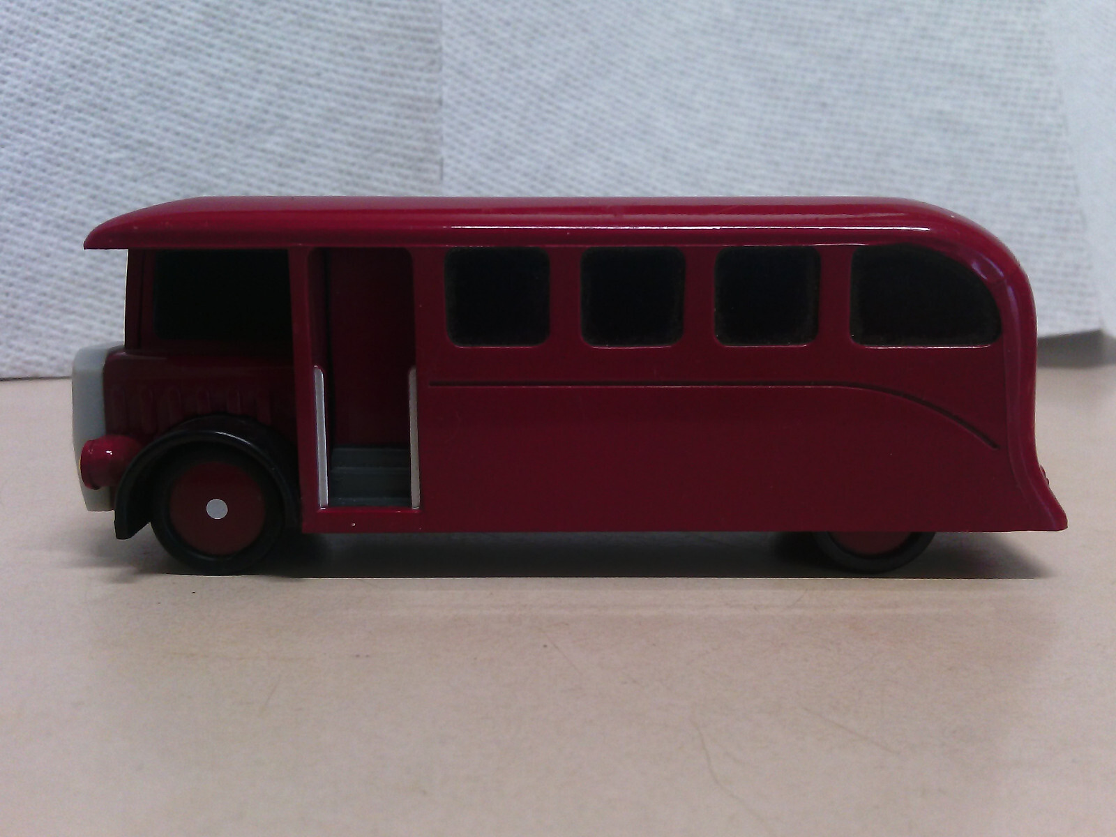 Bachmann Trains Thomas and Friends Bertie Bus 2002 42442 HO/OO | eBay