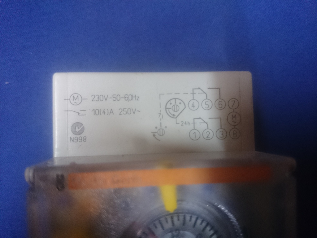 Merlin Gerin 15366 Time Switch 250V IH 24h + 7j Arm 150h New | eBay