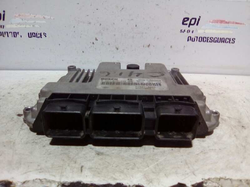 0281011390 CALCULATEUR MOTEUR ECU / 8200349846 / 8200310863 / 151181 ...